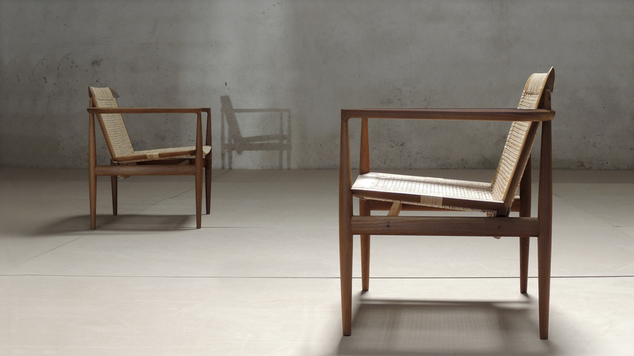 Tangāli Bench | Phantom Hands