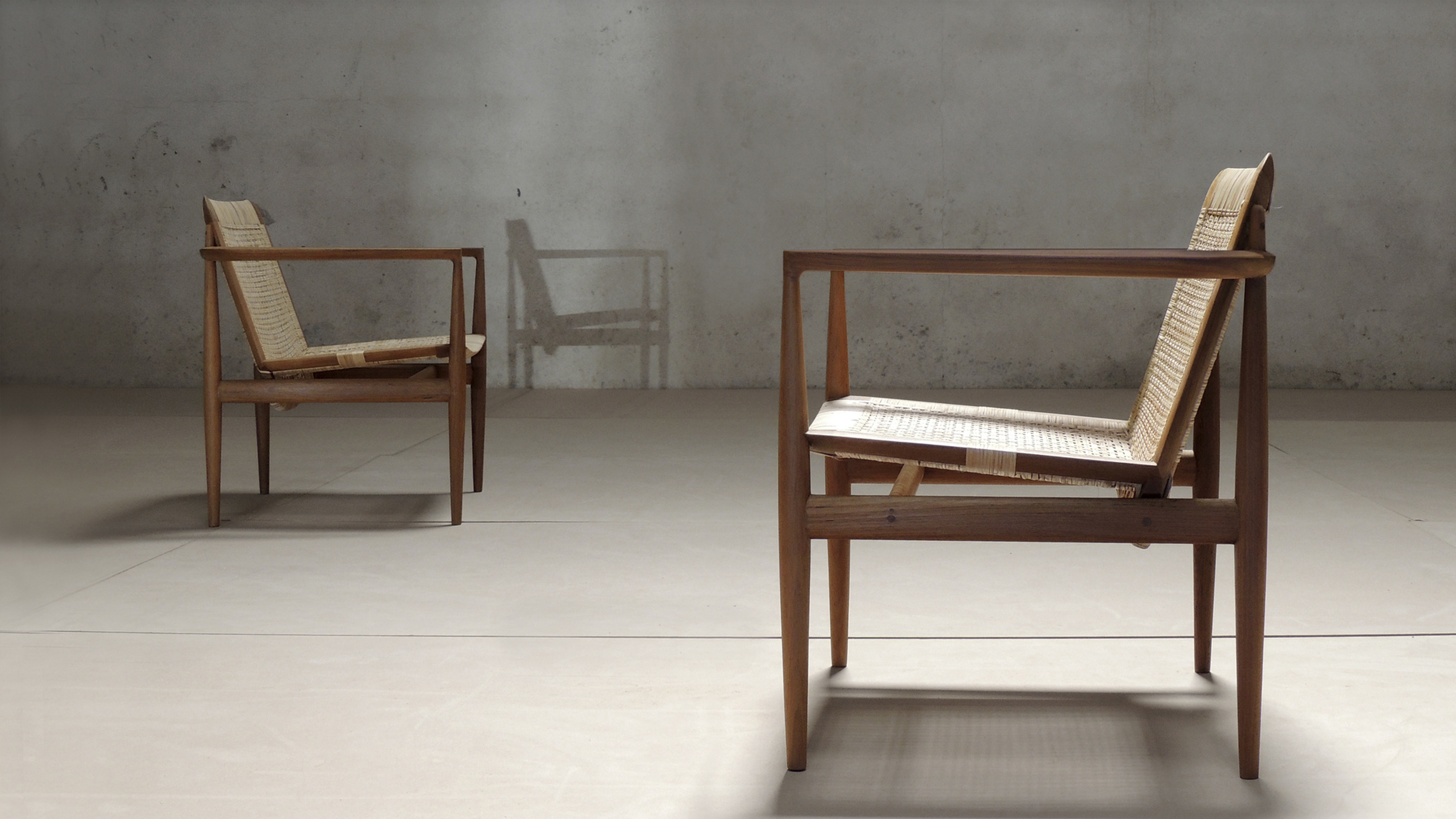 Tangāli Bench | Phantom Hands
