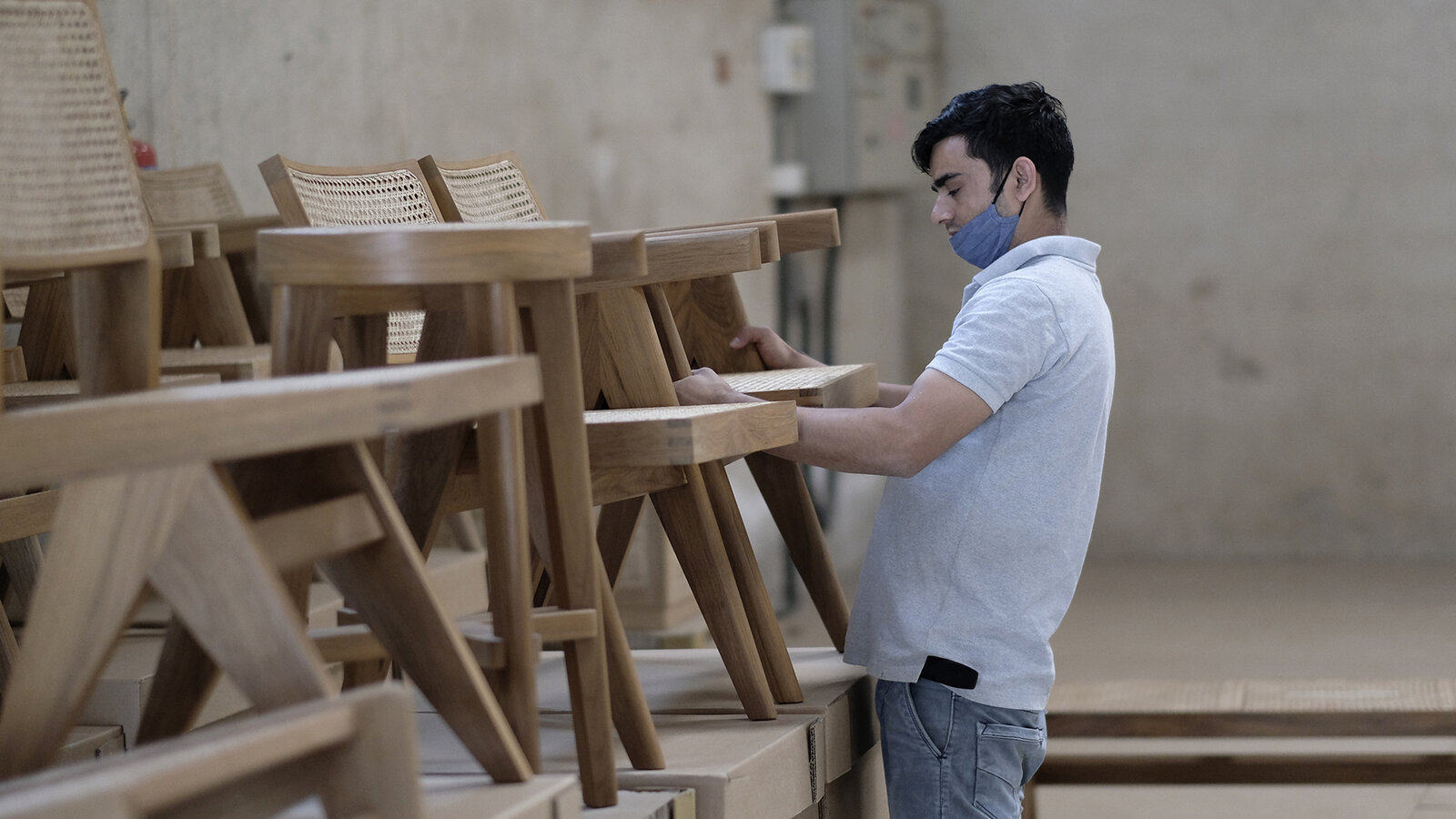 QC & Packing | Phantom Hands