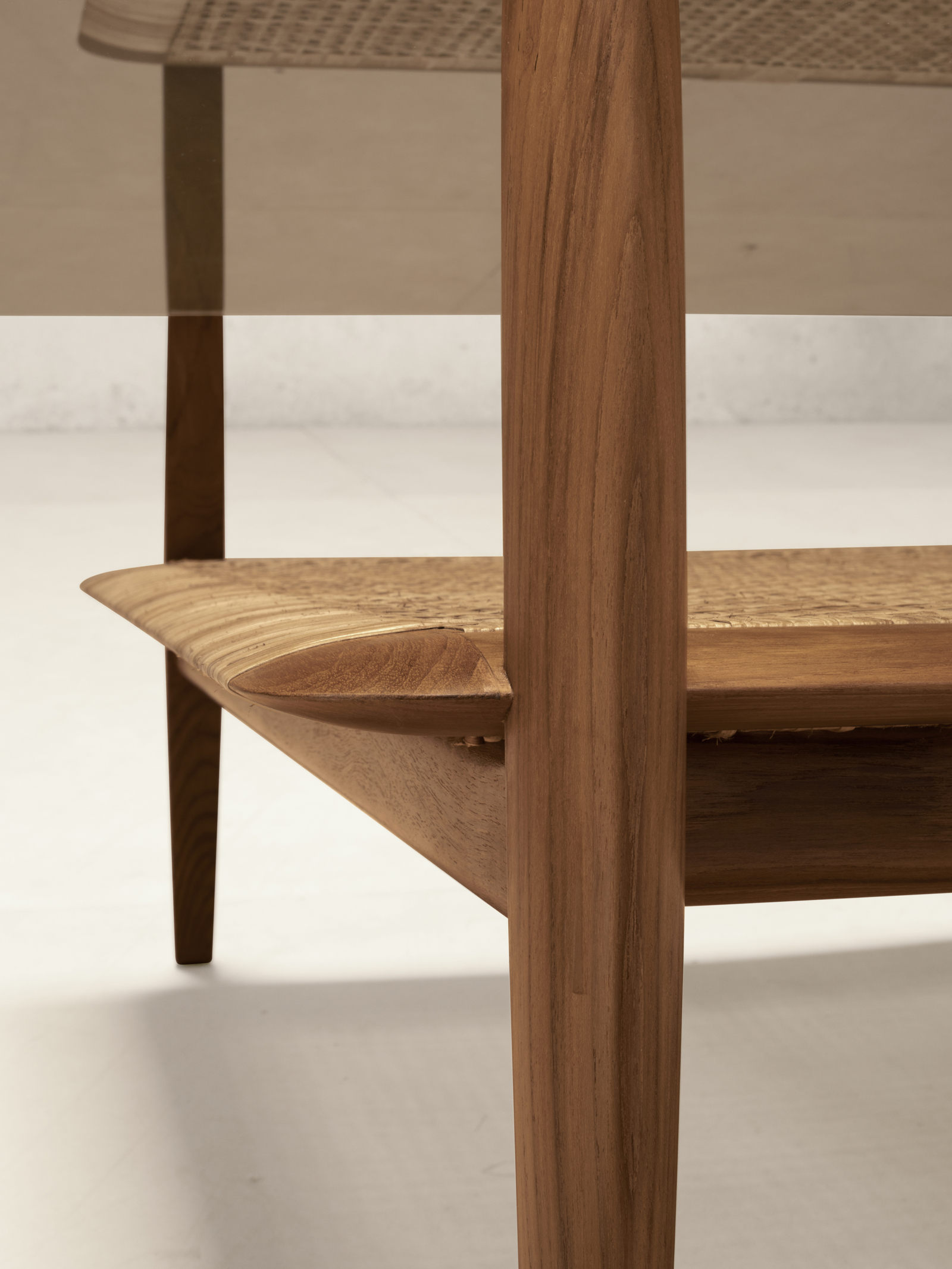 Tangāli Coffee Table | Phantom Hands