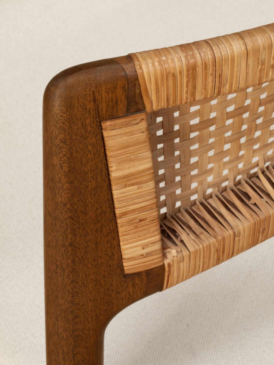 Tangāli Dining Chair / Upholstered Seat | Phantom Hands