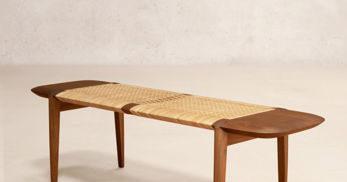 Tangāli Bench (Compact) | Phantom Hands
