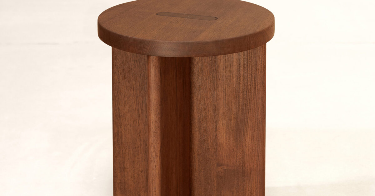 x+l 15 Full Circle Stool | Phantom Hands